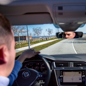 Official DGT tests in English 2025 for driving in Spain